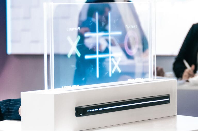 DATA MODUL presents transparent tft screens | Redeweb